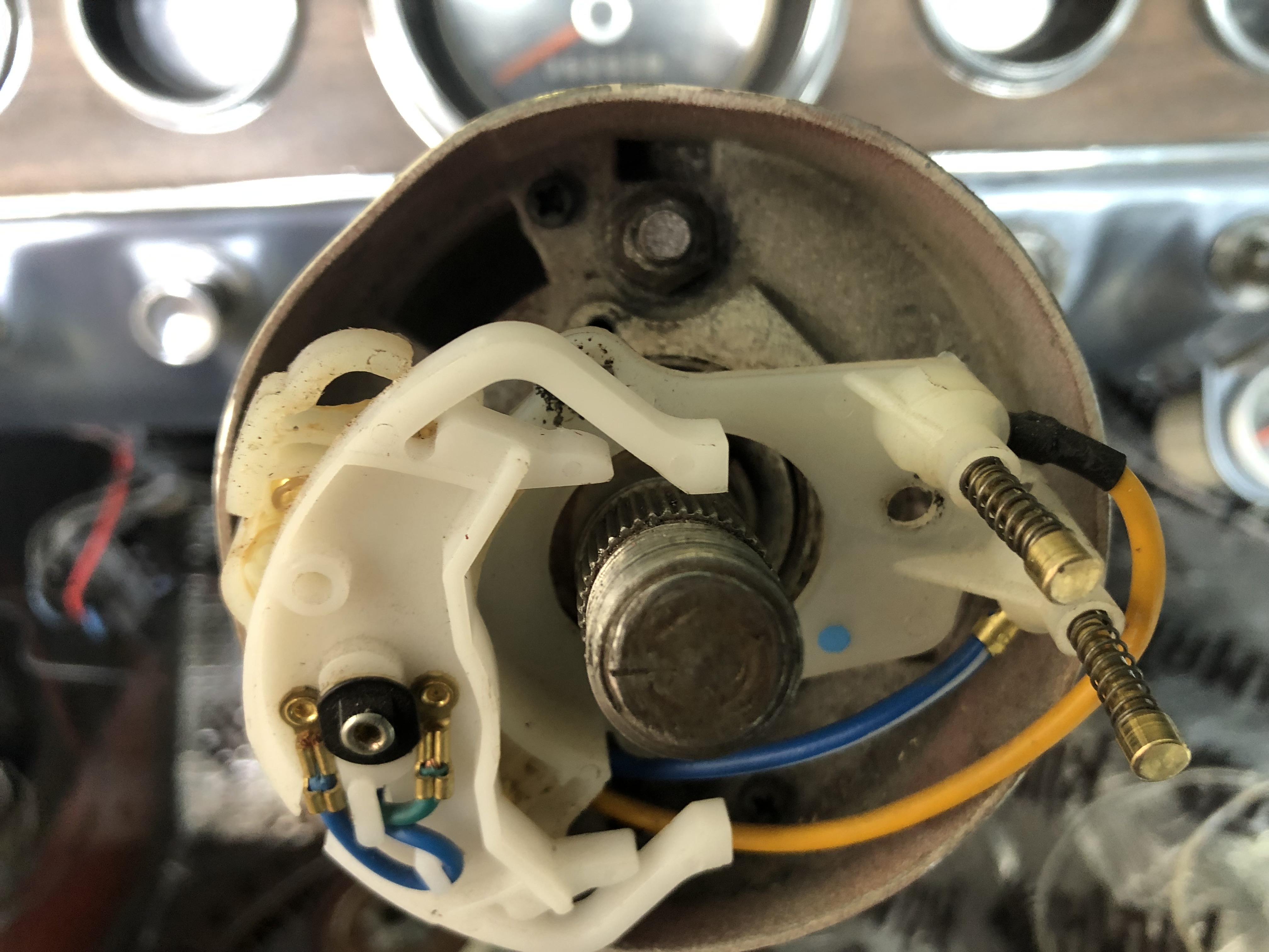 Fixing the horn – My Mustang Journey